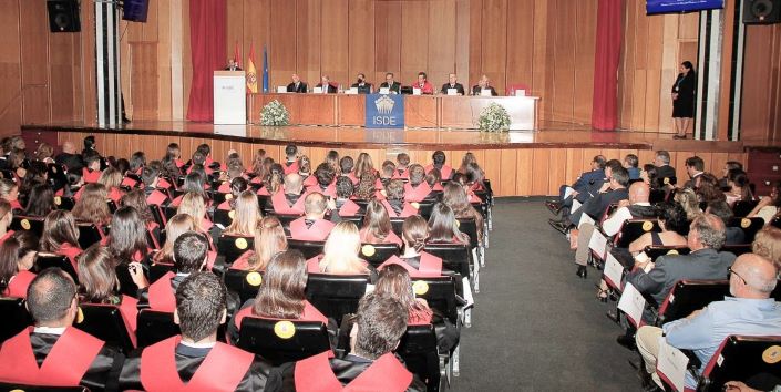Acto de graduación del curso académico del Instituto Superior de ...